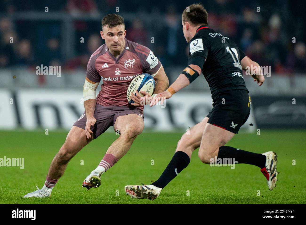 Shane Daly of Munster with the ball during the Investec Champions Cup ...