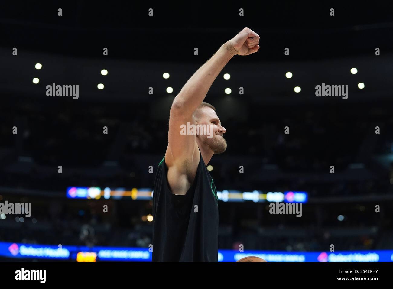 Boston Celtics center Kristaps Porzingis (8) in the first half of an ...