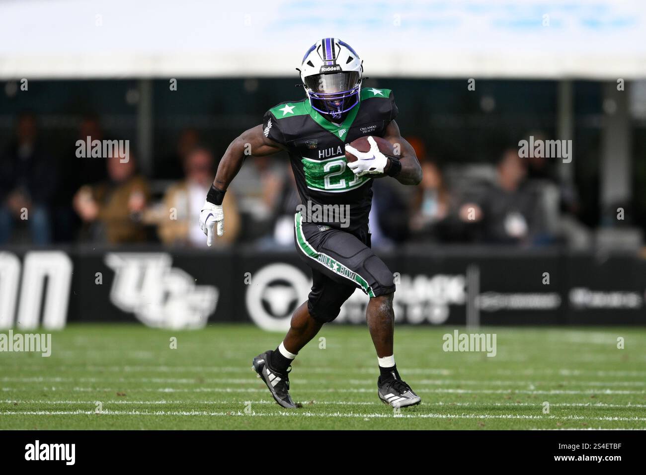Team Aina running back ShunDerrick Powell (21), of Central Arkansas ...
