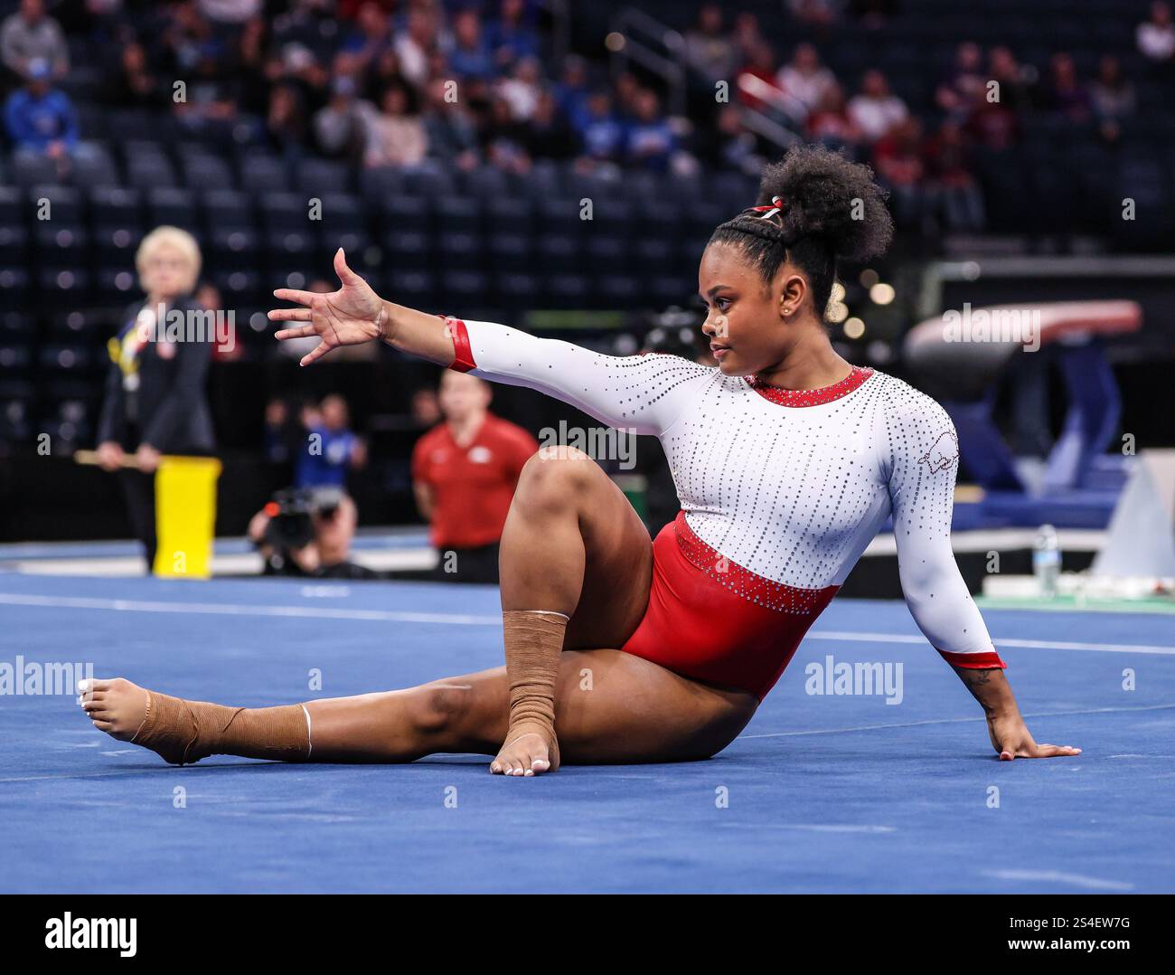 January 11, 2025: Arkansas' Leah Smith competes on the floor exercise ...