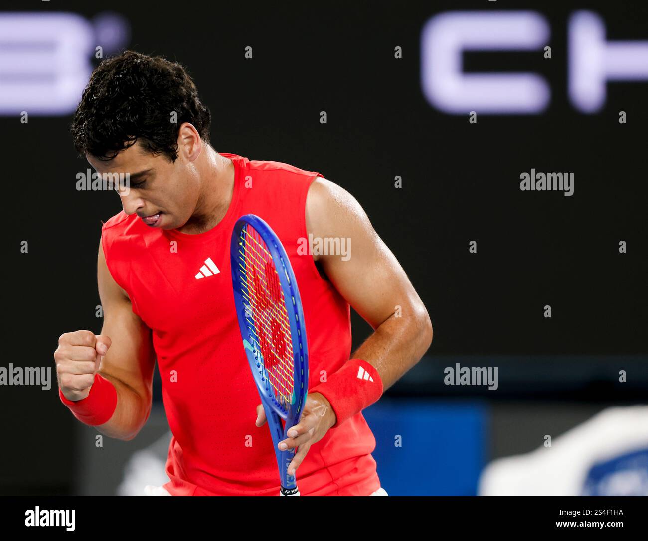 (250112) -- MELBOURNE, Jan. 12, 2025 (Xinhua) -- Jaume Munar reacts ...