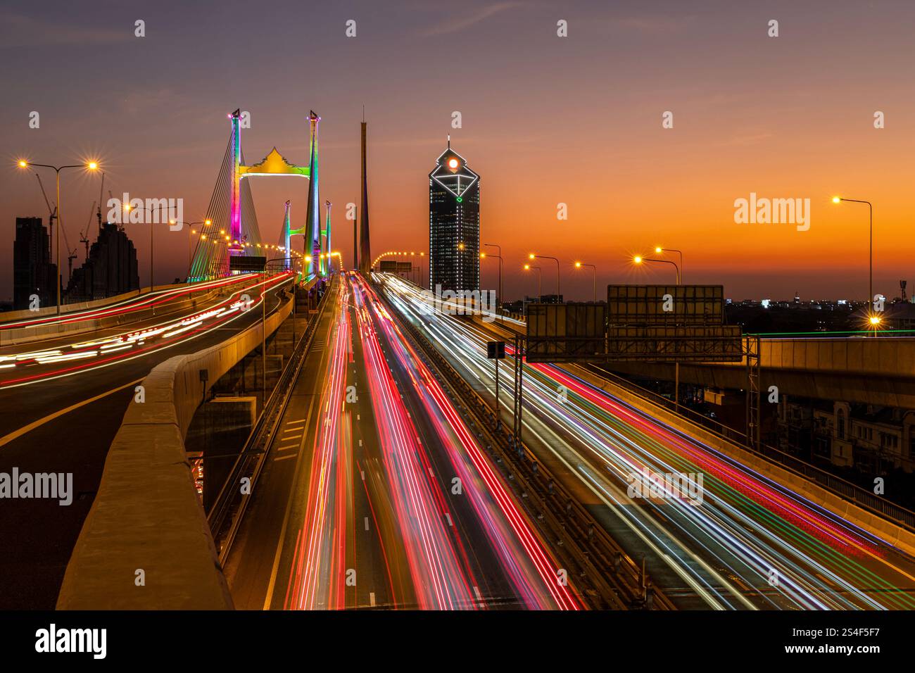 Thotsamarachan Bridge (Rama IX Bridge) crossing Chao phraya river ...