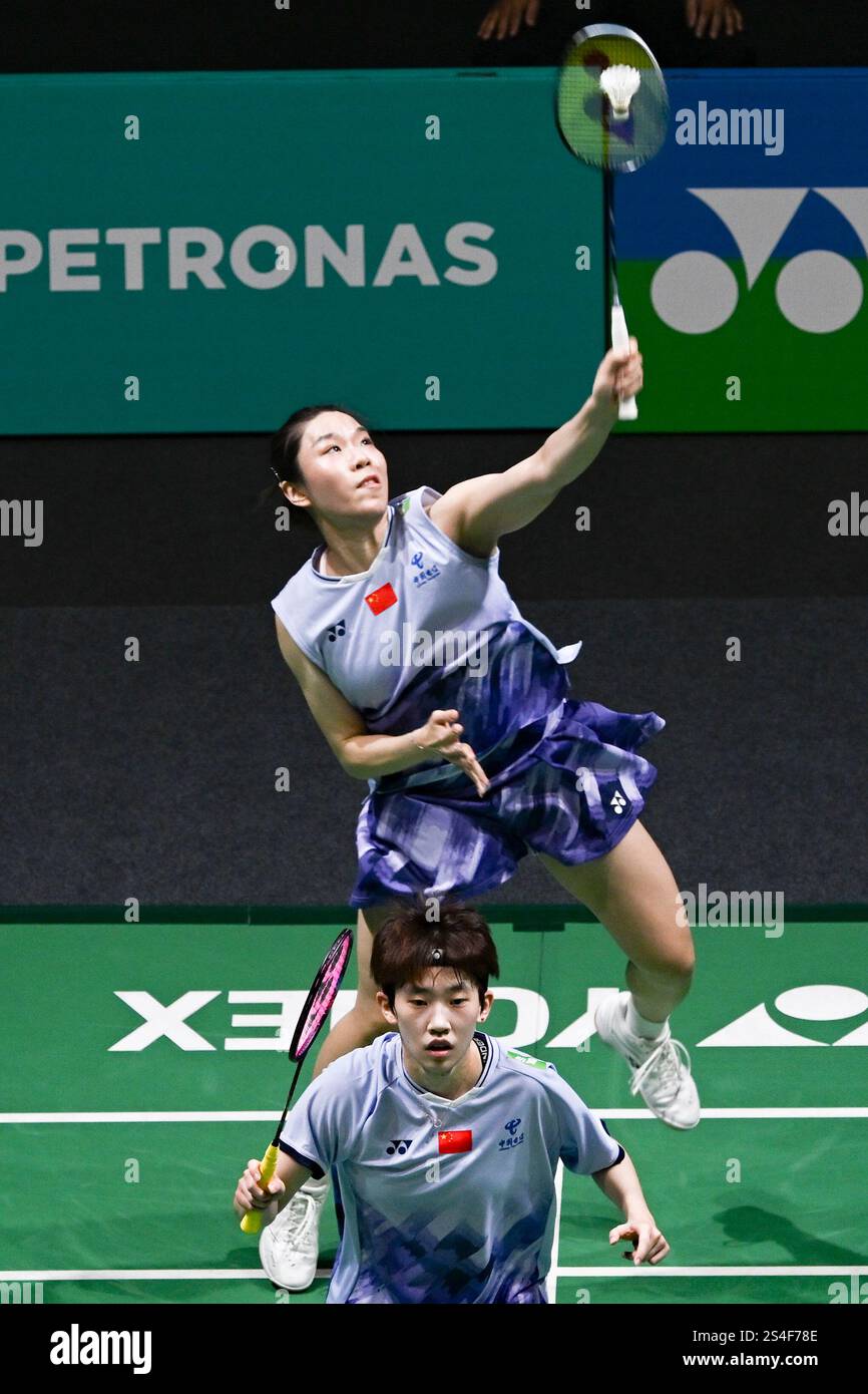 Kuala Lumpur, Malaysia. 12th Jan, 2025. Jia Yifan (back)/Zhang Shuxian of China compete during ...