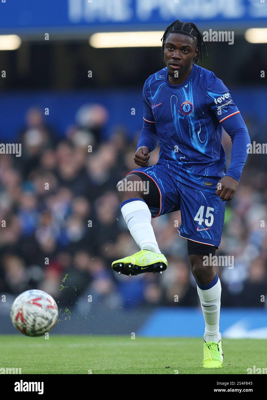 London, UK. 11th Jan, 2025. Romeo Lavia of Chelsea during the FA Cup match at Stamford Bridge ...
