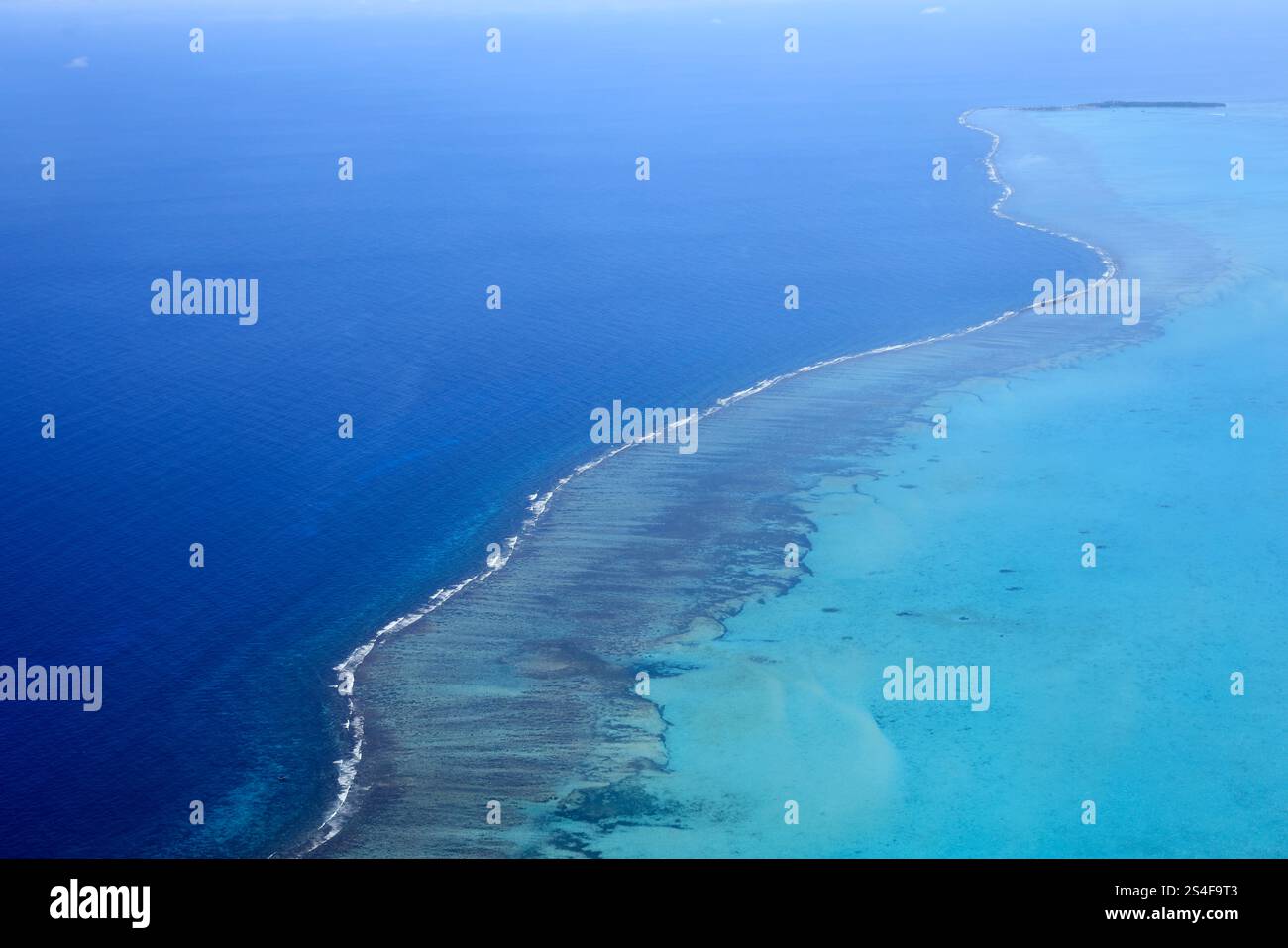 Aerial view of the Belize Barrier Reef Stock Photo - Alamy
