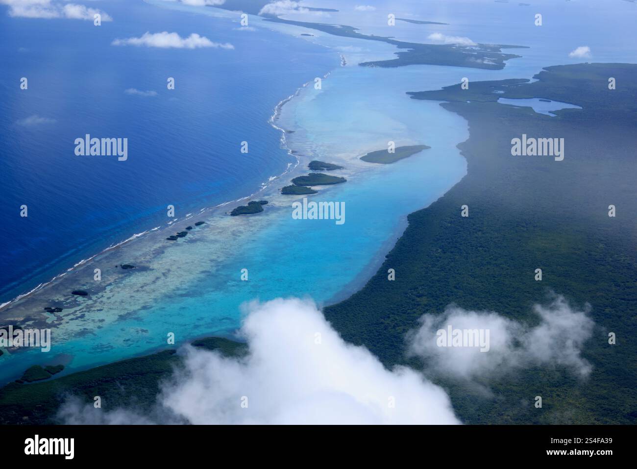Aerial view of the Belize Barrier Reef Stock Photo - Alamy