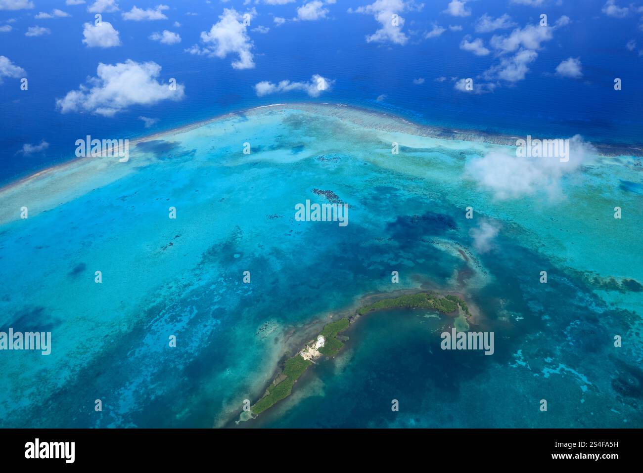 Aerial view of the Belize Barrier Reef Stock Photo - Alamy