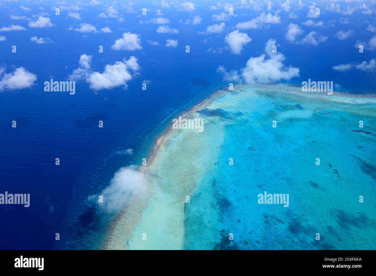 Aerial view of the Belize Barrier Reef Stock Photo - Alamy