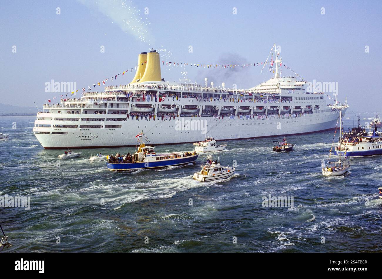 The P&O Cruises cruise ship Canberra paying-off from service at ...