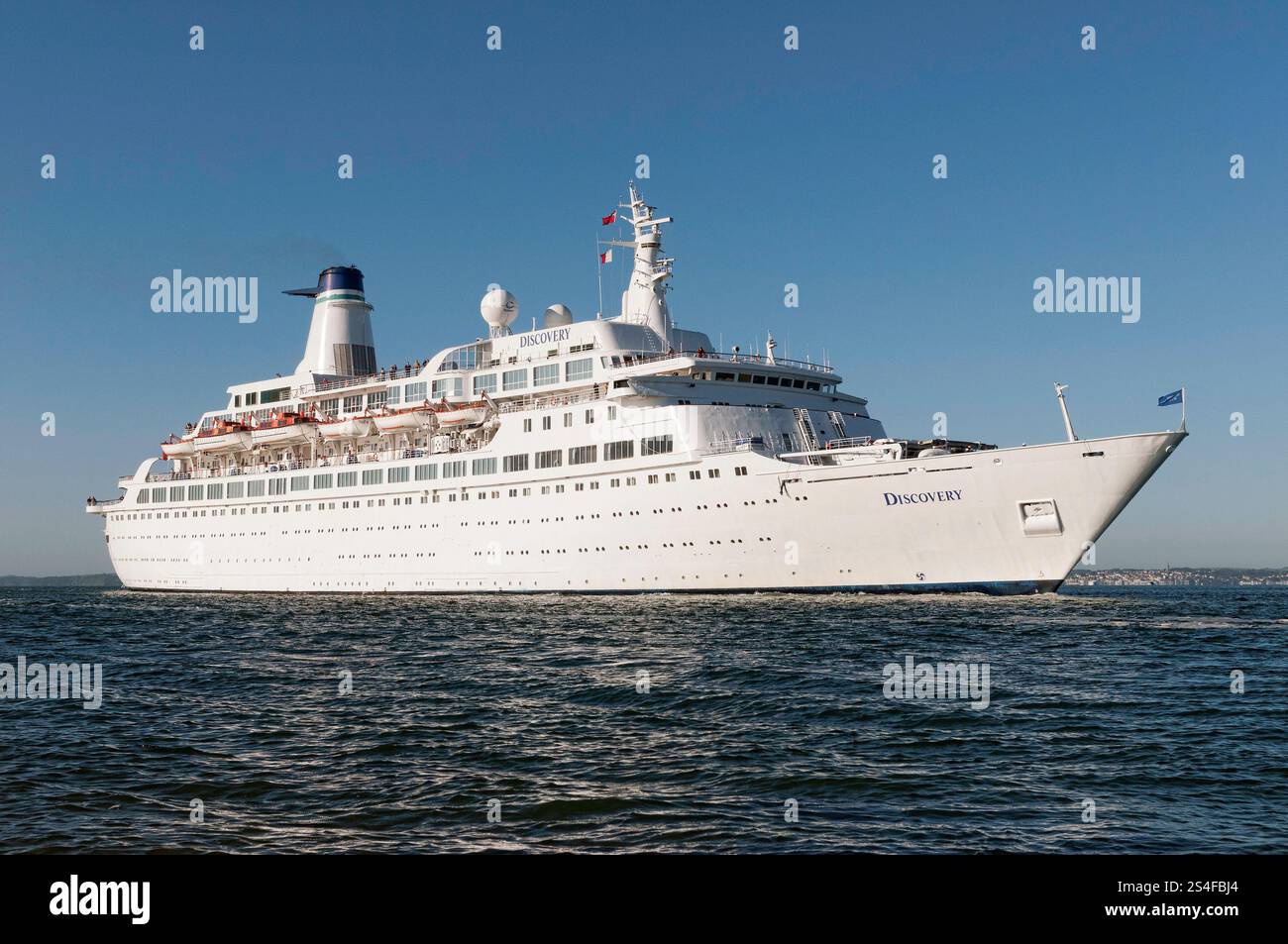 The cruise ship Discovery (Voyages of Discovery), better known as 'The ...