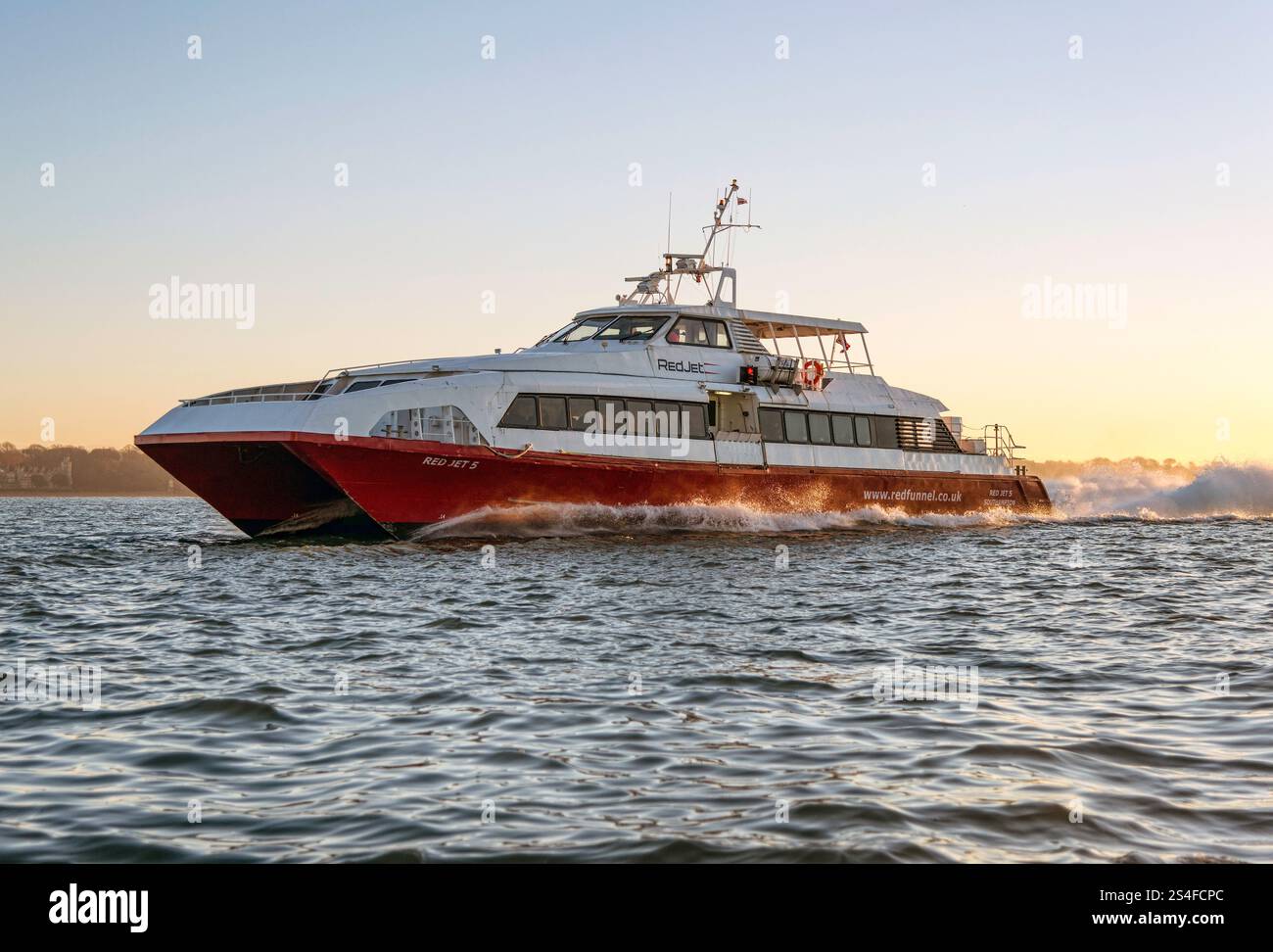 The Red Funnel high-speed passenger ferry Red Jet 5 at speed on ...