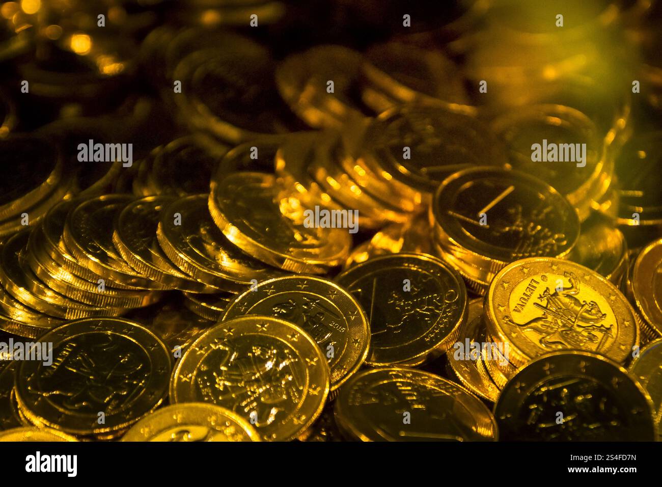 Financial concept animation gold coins hi-res stock photography and ...