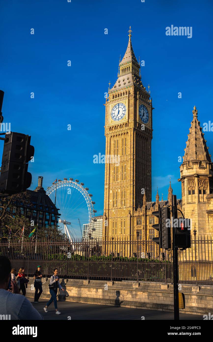A panoramic view of Westminster Bridge, Big Ben, and the Palace of ...