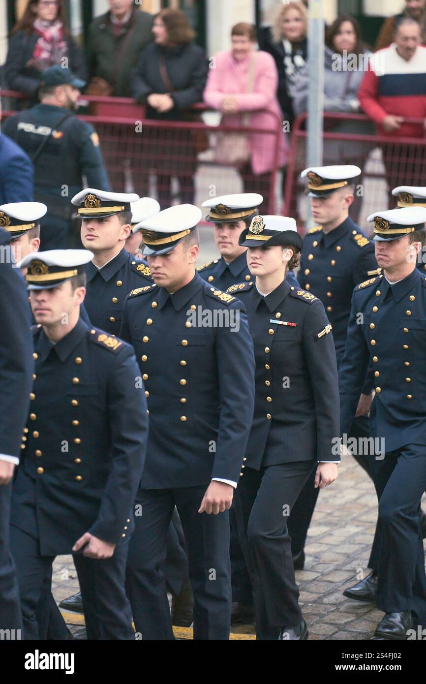 Leonor princess of asturias in the army hi-res stock photography and ...