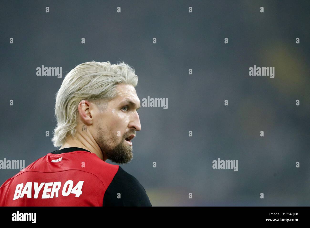 DORTMUND - Robert Andrich of Bayer 04 Leverkusen during the Bundesliga ...