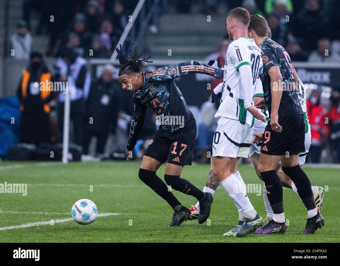 Moenchengladbach, Borussia-Park, 11.01.2025: Michael Olise (FC Bayern ...
