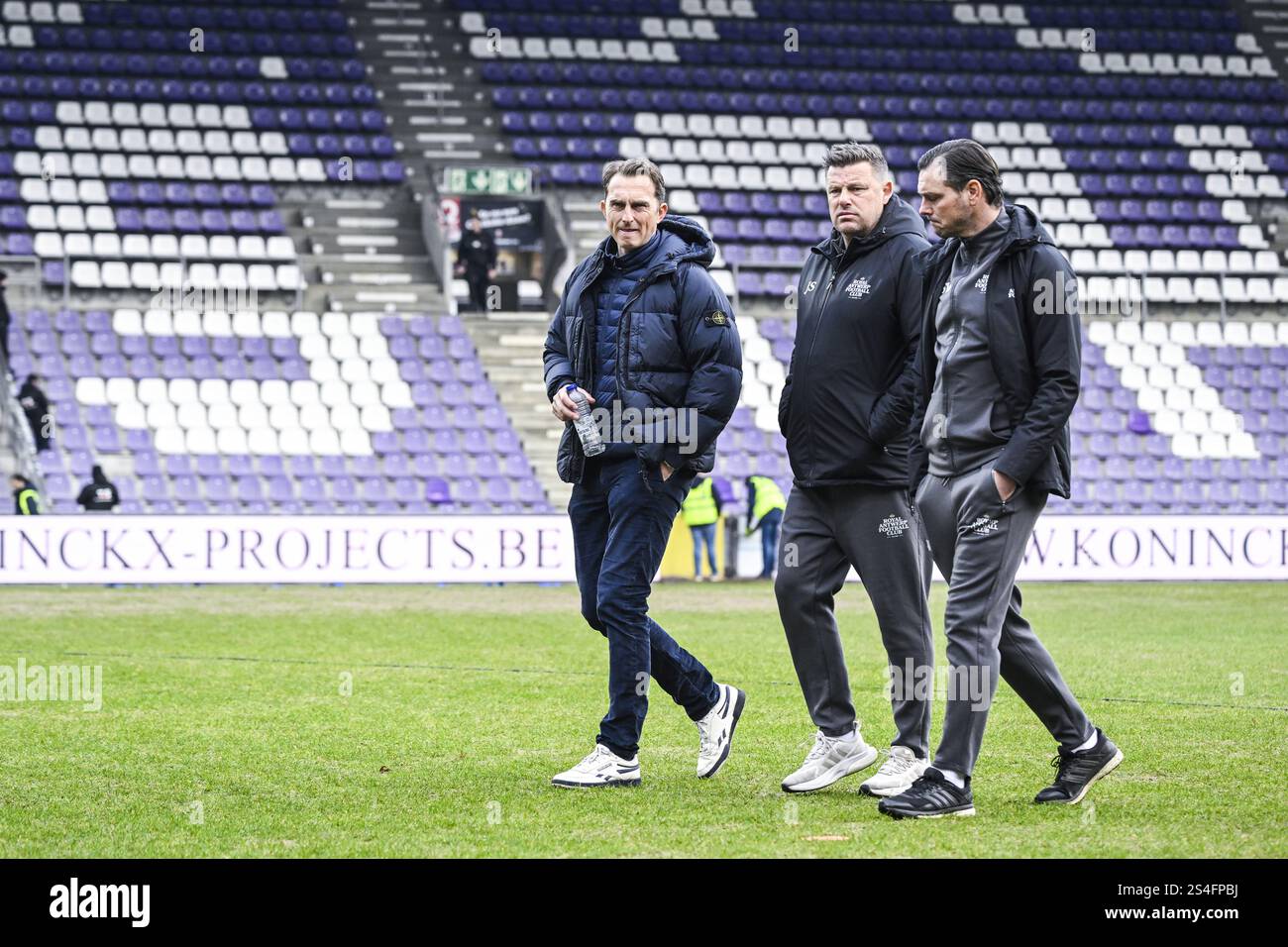 Antwerp, Belgium. 12th Jan, 2025. Antwerp's head coach Jonas De Roeck ...