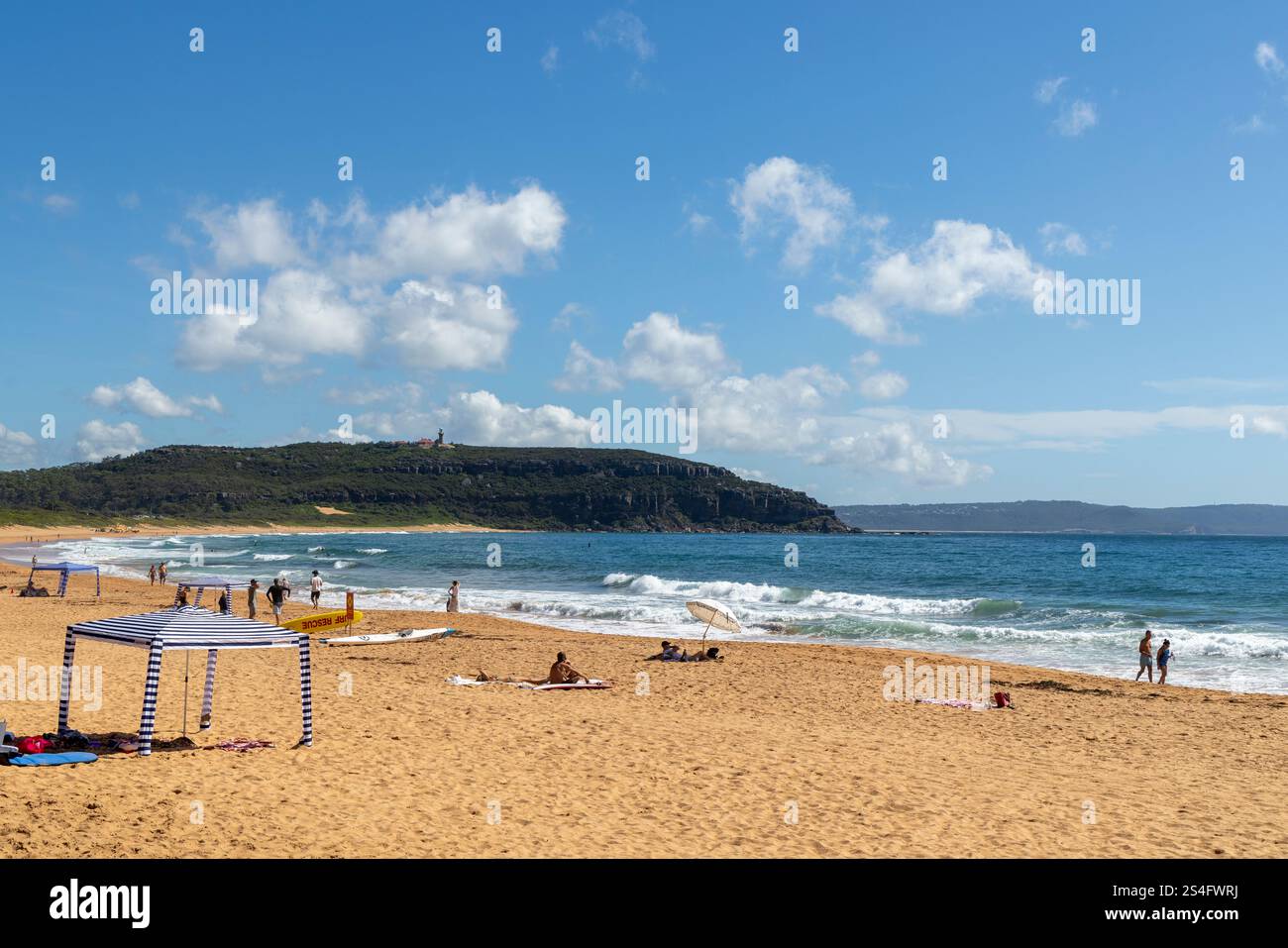 Palm Beach on the Barrenjoey peninsula with views of Barrenjoey ...