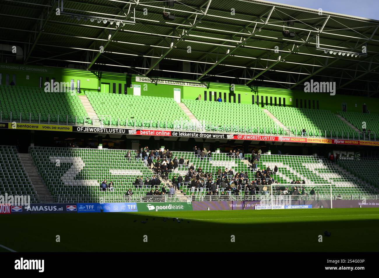 Z side stand hi-res stock photography and images - Alamy