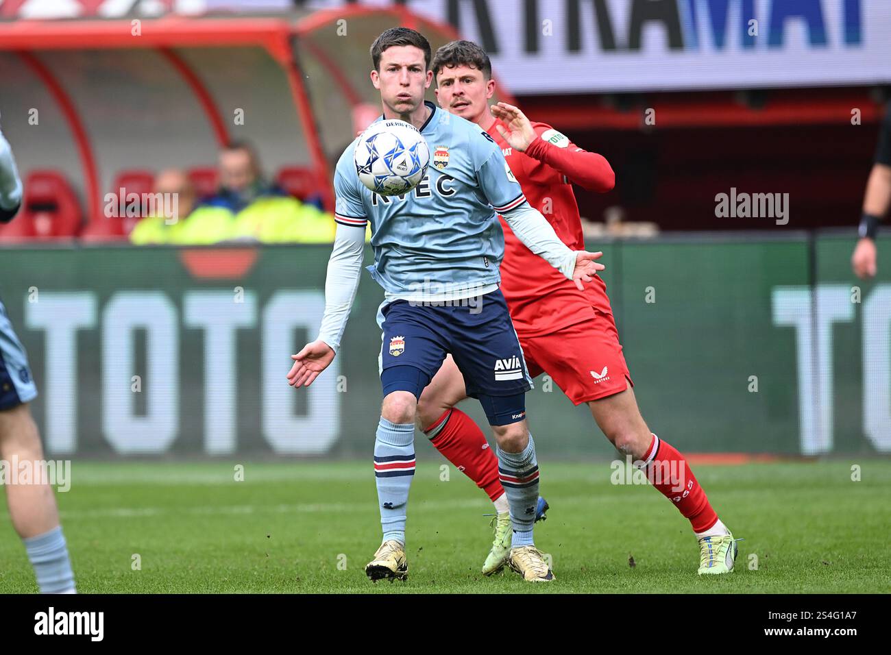 ENSCHEDE - (l-r) Nick Doodeman of Willem II, Bas Kuipers of FC Twente ...
