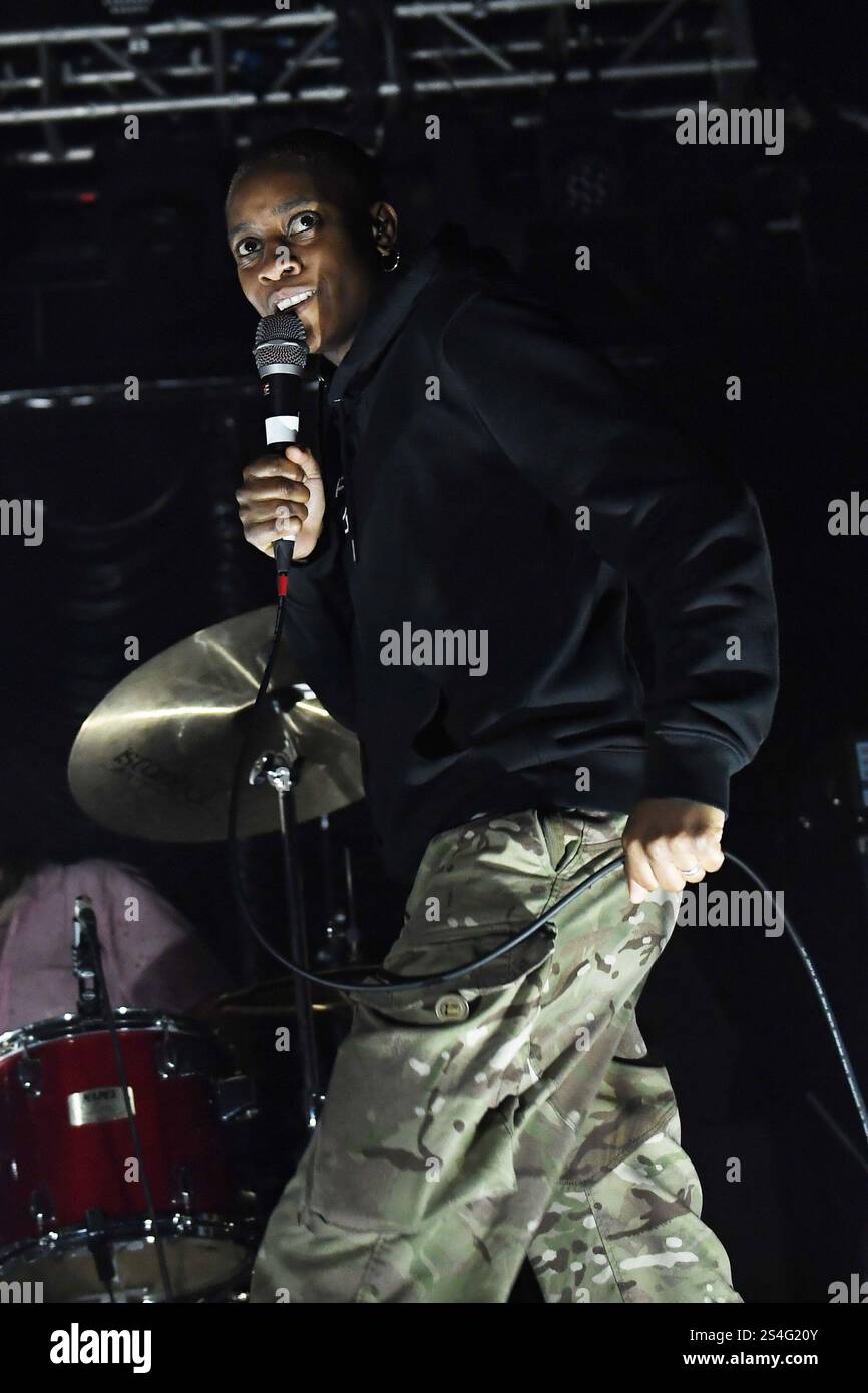 LONDON, ENGLAND - JANUARY 11: Kaila Whyte of ‘The None’ performing at ...