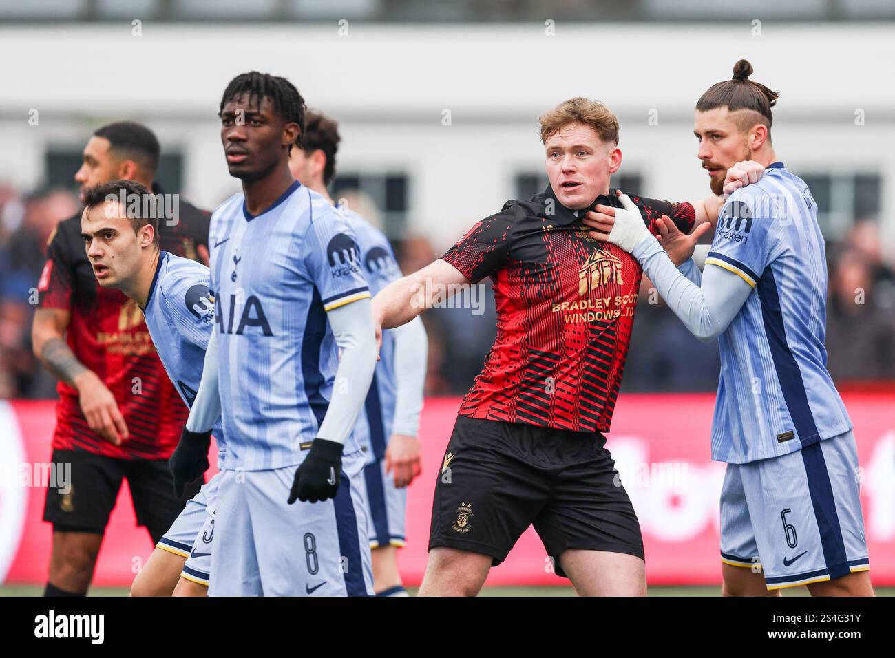Tamworth on Sunday 12th January 2025. #9, Dan Creaney of Tamworth & #6 ...