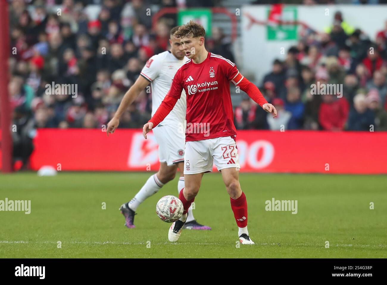 Nottingham, UK. 11th Jan, 2025. Nottingham Forest midfielder Ryan Yates ...