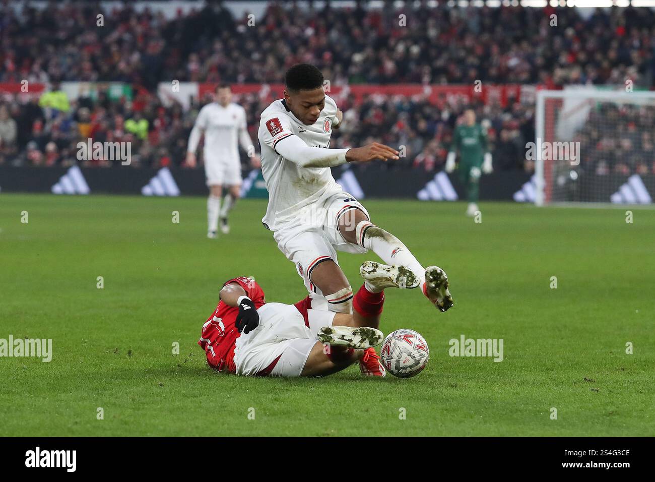 Nottingham, UK. 11th Jan, 2025. Nottingham Forest forward Eric da Silva ...