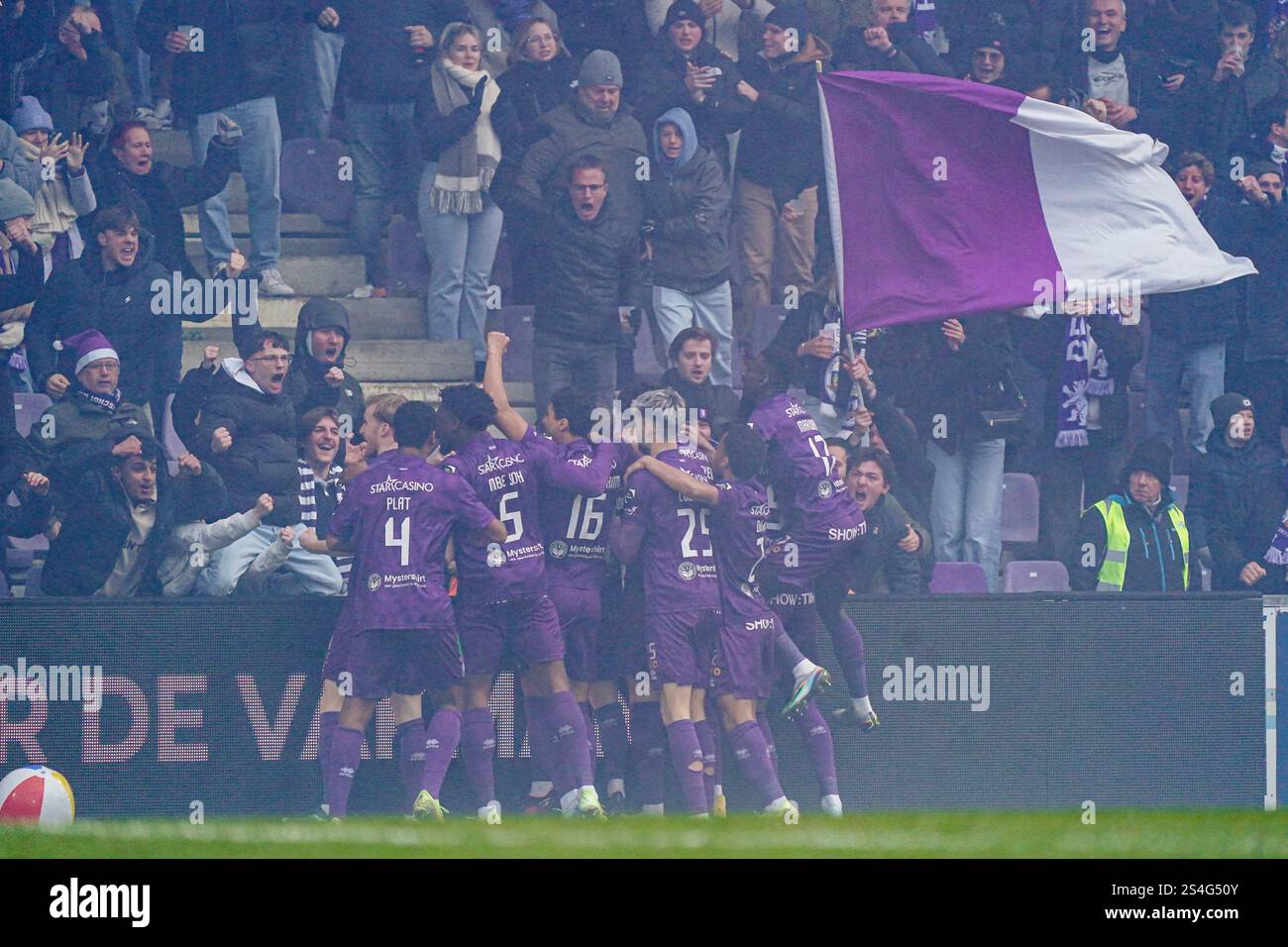 ANTWERPEN, BELGIUM - JANUARY 12: players of Beerschot VA celebrate the ...