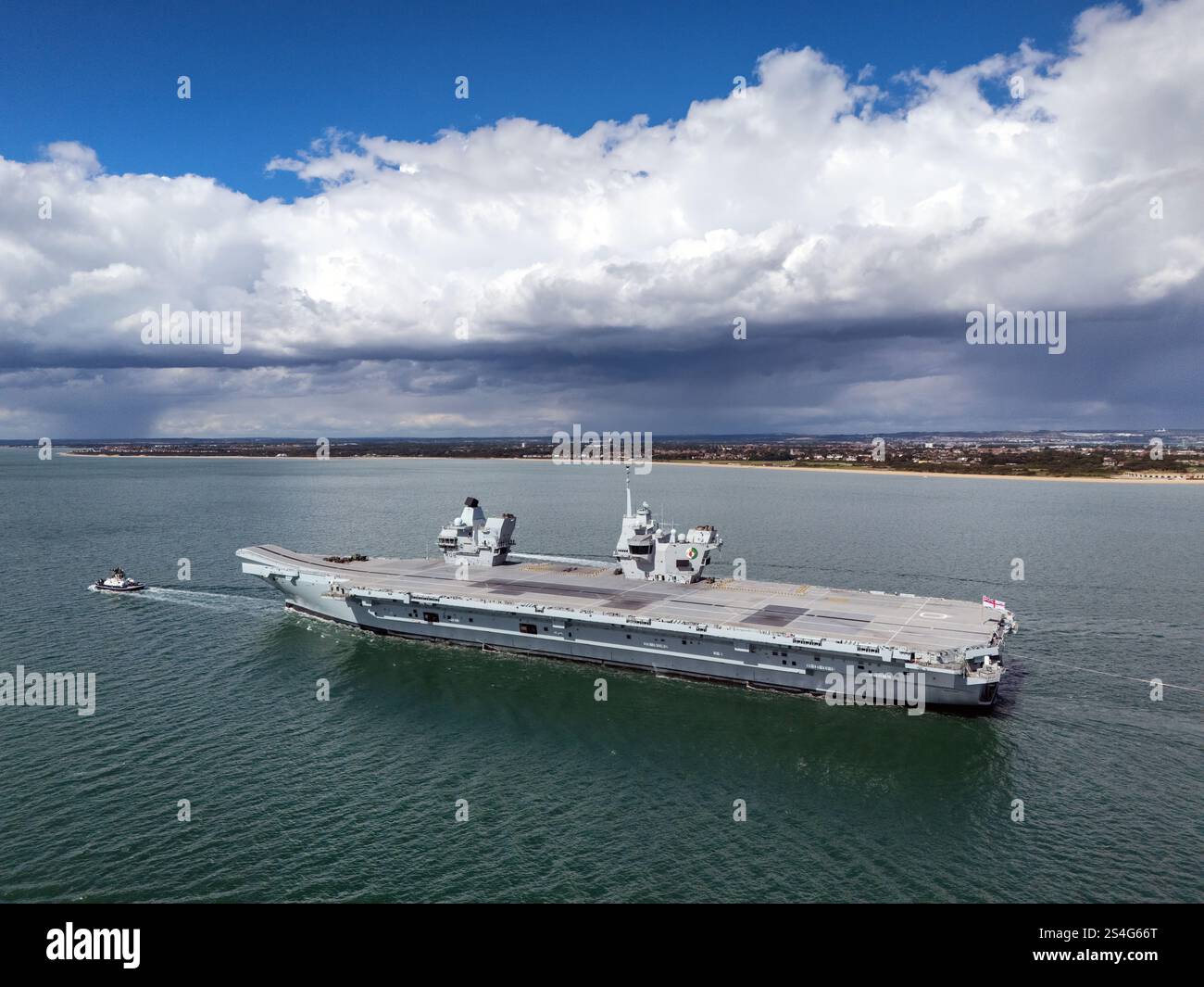 Aerial view of the Royal Navy aircraft carrier HMS Queen Elizabeth (R08 ...