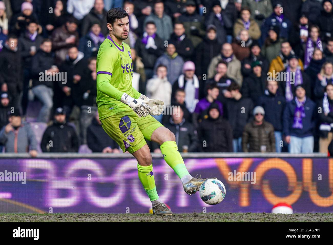 ANTWERPEN, BELGIUM - JANUARY 12: goalkeeper Nick Shinton of Beerschot ...