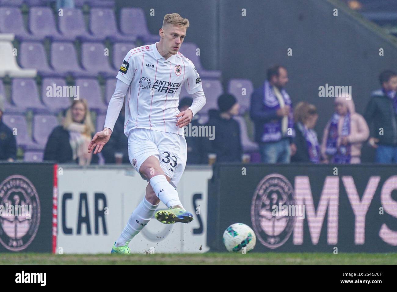 Antwerpen, Belgium. 12th Jan, 2025. ANTWERPEN, BELGIUM - JANUARY 12: Zeno van den Bosch of Royal ...