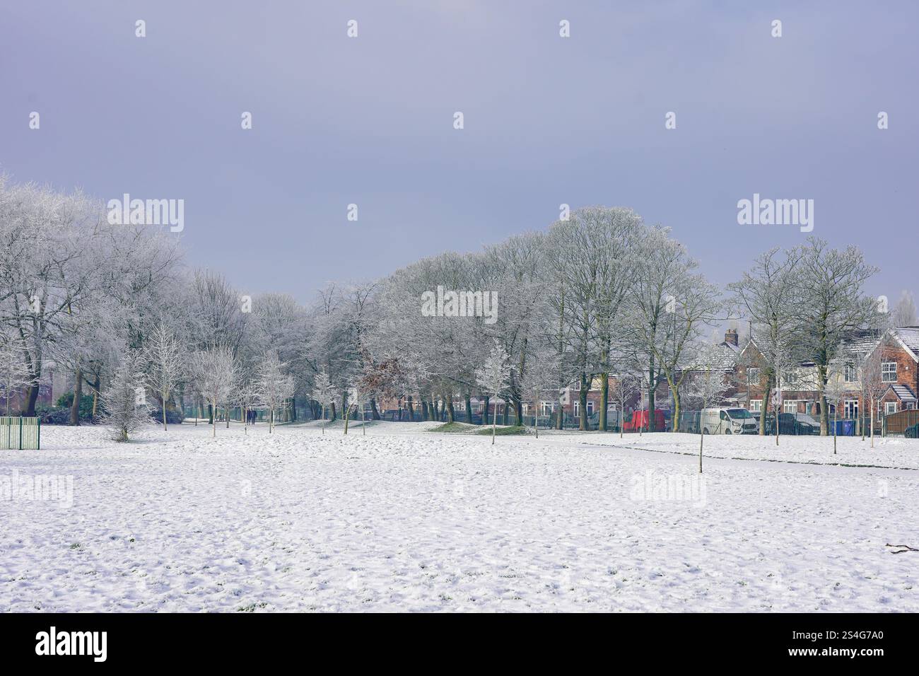 2025 starts with a covering of snow in Victoria Park Widnes, Cheshire ...