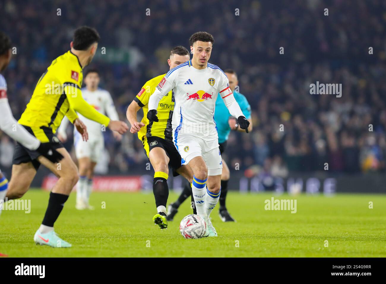 Elland Road Stadium, Leeds, England - 11th January 2025 Ethan Ampadu (4 ...