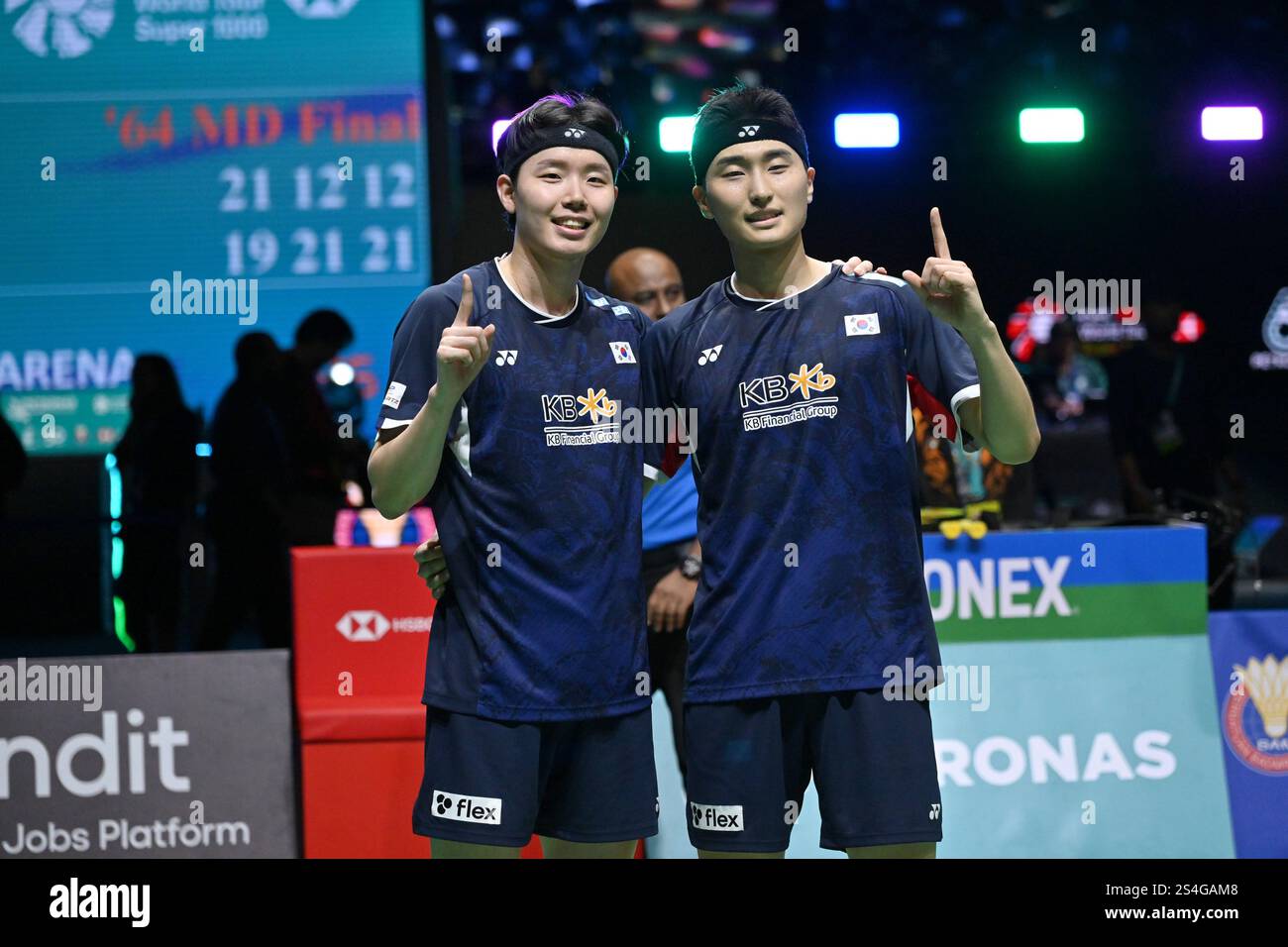 Kuala Lumpur, Malaysia. 12th Jan, 2025. Kim Won Ho (R) /Seo Seung Jae take photos after the men ...