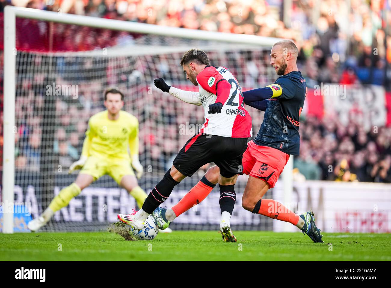 Rotterdam, The Netherlands. 12th Jan, 2025. Rotterdam - Santiago Gimenez of Feyenoord, Mike van ...