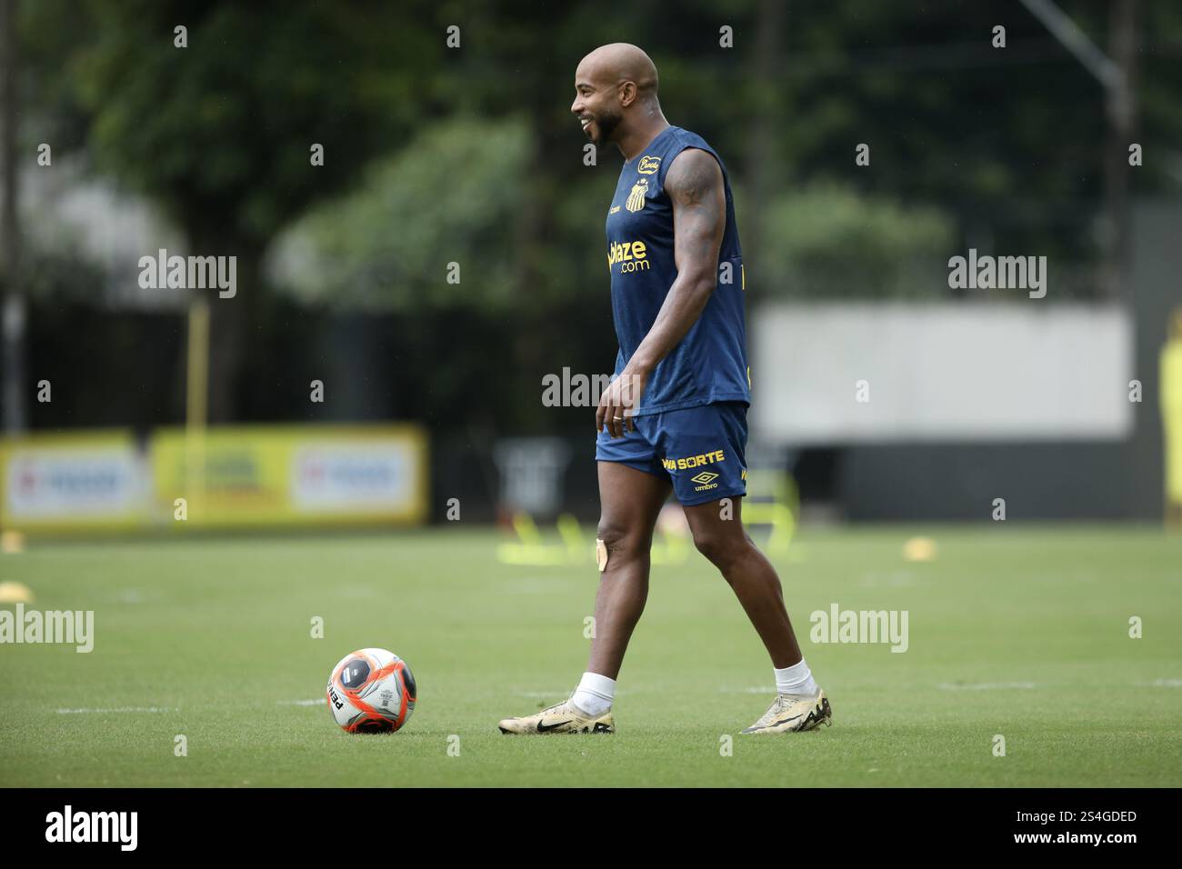 SP - SANTOS - 12/01/2025 - SANTOS, TRAINING - Patrick, Santos player ...