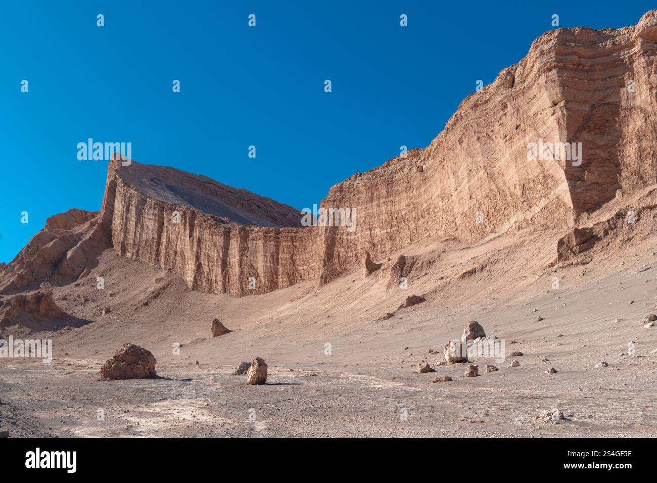 Rock formation named the amphitheater in the valley of the moon Stock ...