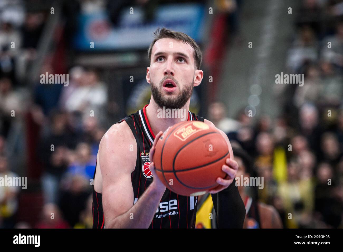 Brandon Horvath (Bamberg Baskets, #12) - Freiwurf / GER, MHP Riesen ...