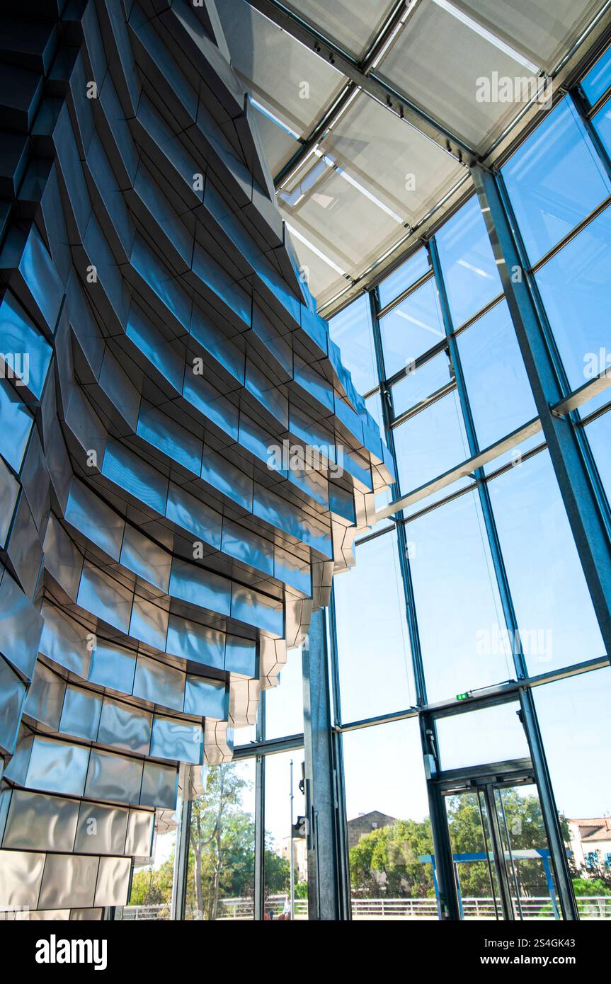 Luma Tower, detail indoor aluminium pannels, the iconic new museum by ...