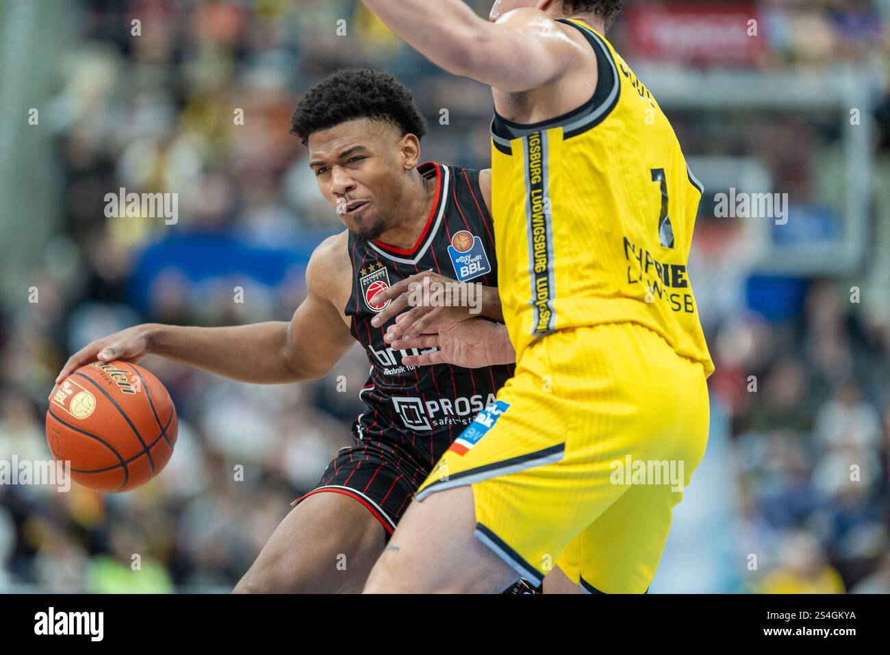 Noah Locke (Bamberg Baskets, #01), Joel Scott (MHP Riesen Ludwigsburg ...