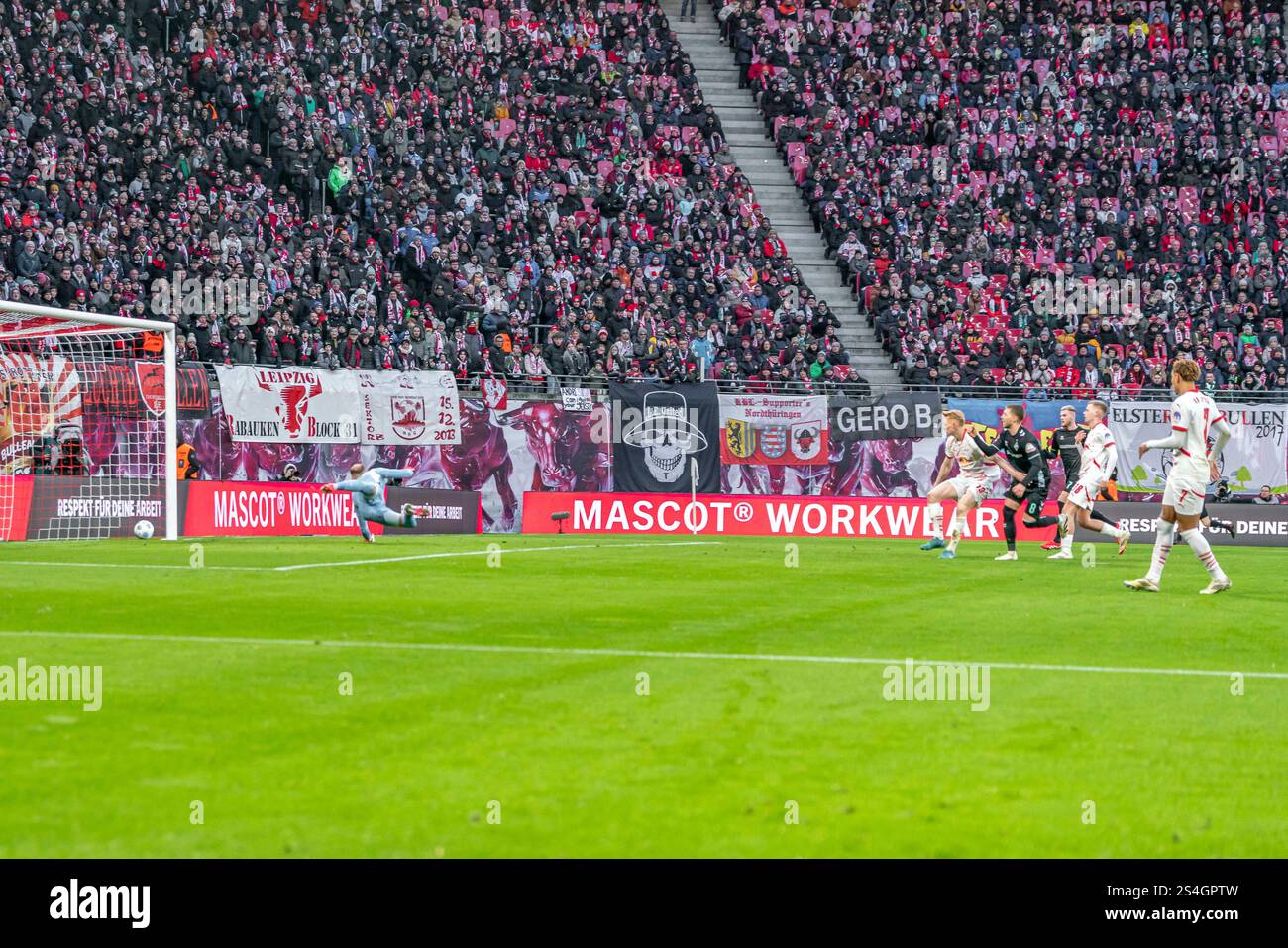 Leipzig, Deutschland 12. Januar 2025: 1.BL - 2024/2025 - RB Leipzig vs ...