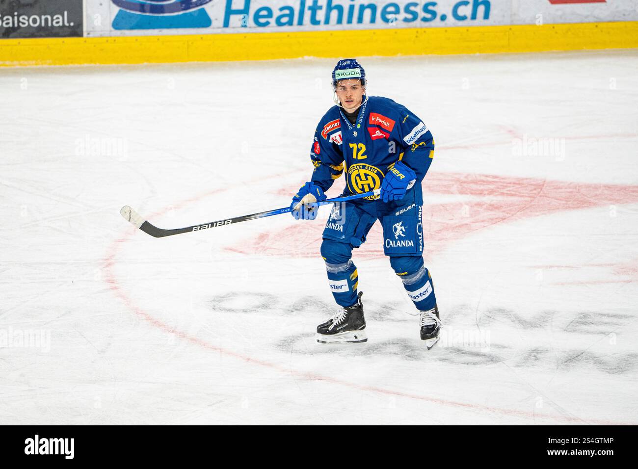 Davos-Platz, Eisstadion Davos, NL: HC Davos - SC, USA. 11th Jan, 2025. Bern, Tino Kessler of ...