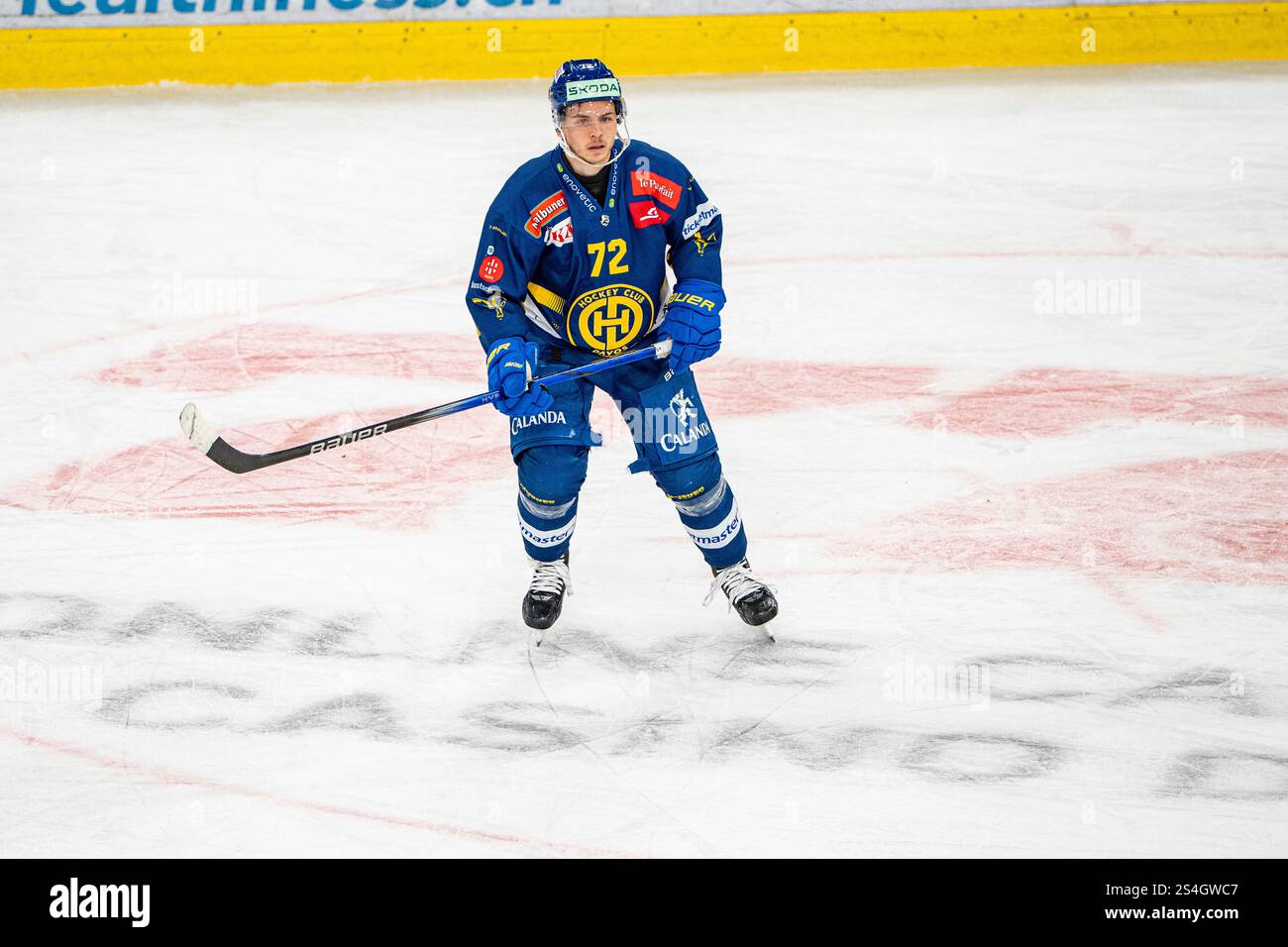 Davos-Platz, Eisstadion Davos, NL: HC Davos - SC, USA. 11th Jan, 2025. Bern, Tino Kessler of ...