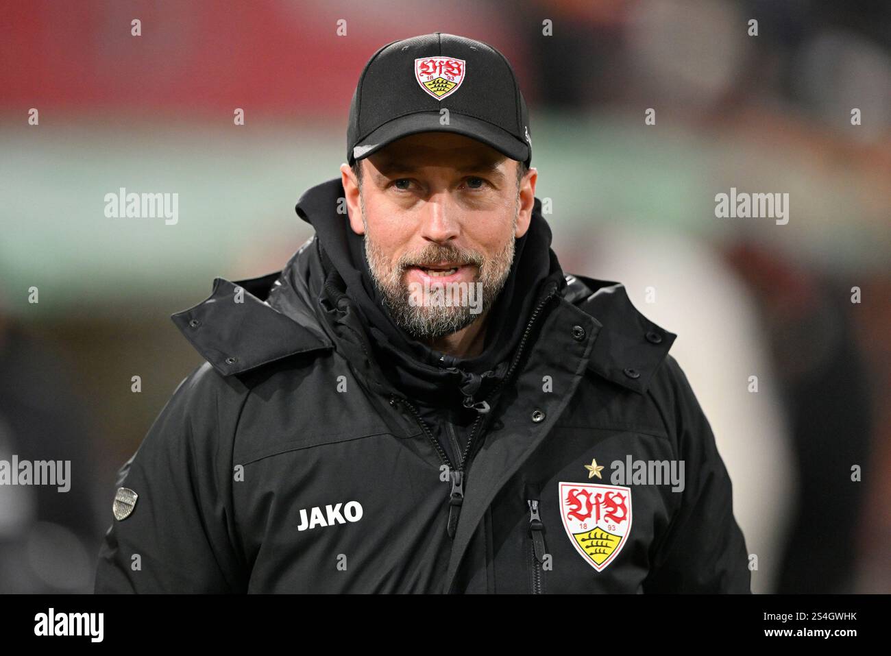 vor Spielbeginn: Trainer Coach Sebastian Hoeness VfB Stuttgart Portrait ...