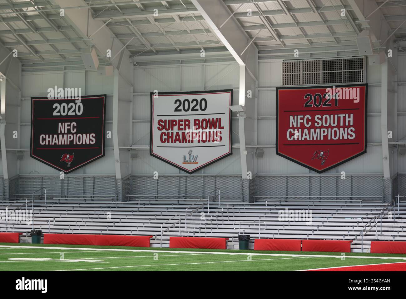 2025 super bowl hi-res stock photography and images - Alamy