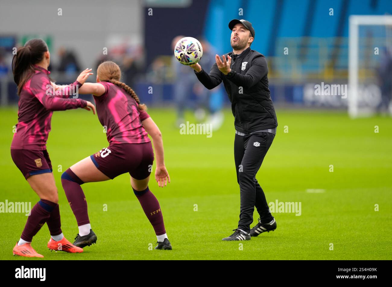 Ipswich Town manager Joe Sheehan speaks to the players before the Adobe ...