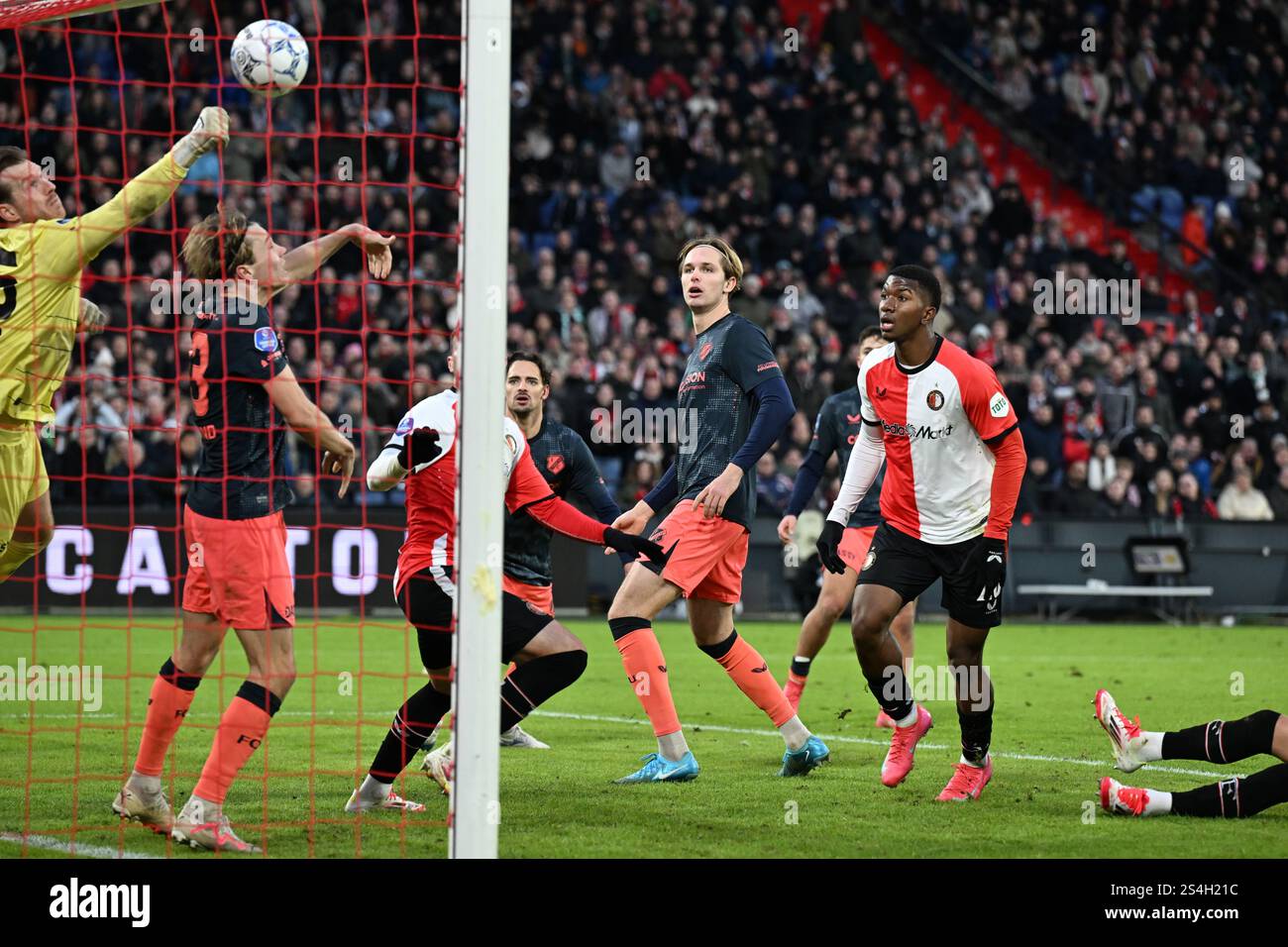 ROTTERDAM - (l-r) FC Utrecht goalkeeper Michael Brouwer, Niklas ...
