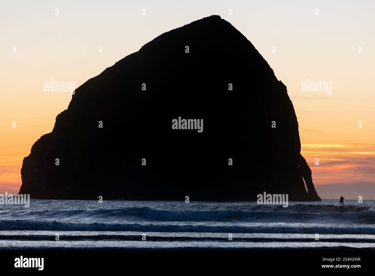 Haystock rock oregon hi-res stock photography and images - Alamy