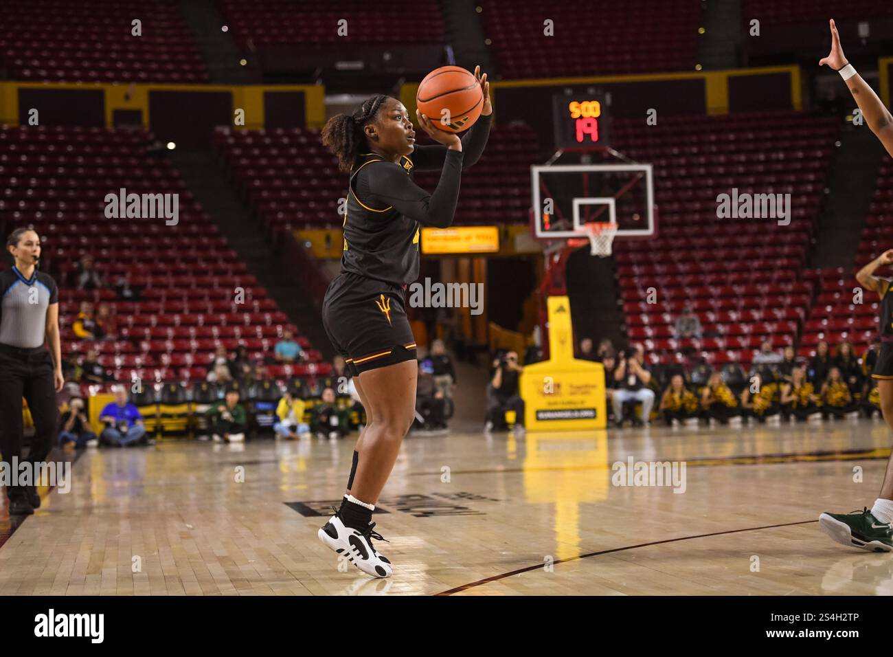 Arizona State Sun Devils guard Jyah LoVett (4) attempts a shot in the ...
